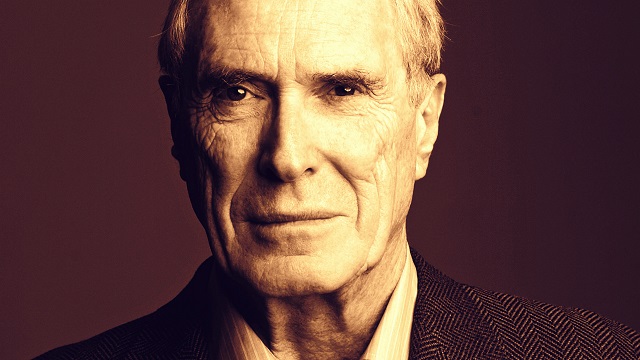 “Người đàn ông trên cây” – Mark Strand | Nguyễn Huy Hoàng