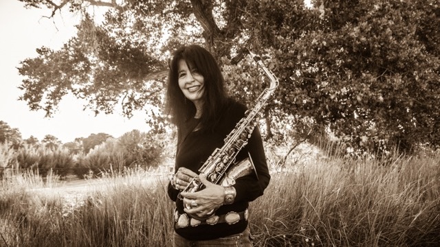 “Có lẽ thế giới kết thúc ở đây” – Joy Harjo | Nguyễn Huy Hoàng