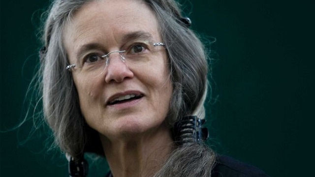 “Ngợi ca cái quy đầu” – Sharon Olds | Nguyễn Huy Hoàng