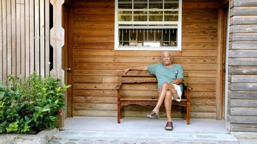 “Giữa hè, Tobago” – Derek Walcott | Nguyễn Huy Hoàng