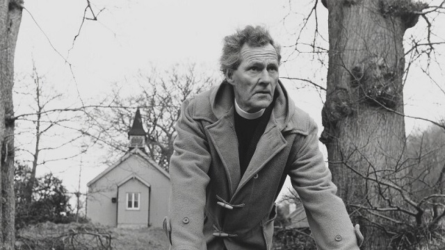 “Những chiều kích” – R. S. Thomas | Nguyễn Huy Hoàng