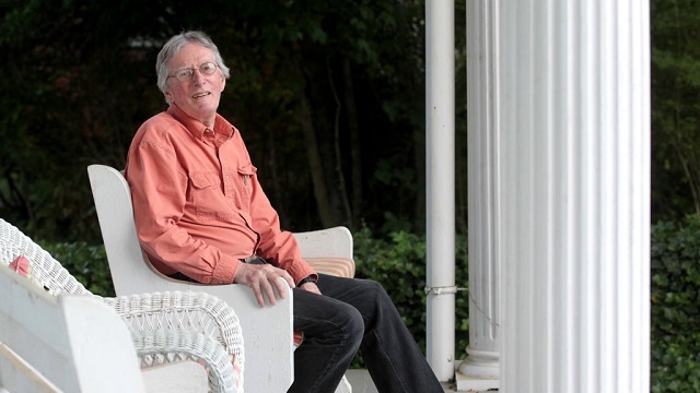 “Tĩnh vật trên một nắp bao diêm” – Charles Wright | Nguyễn Huy Hoàng