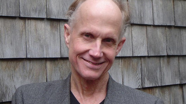 “Giữa những trí thức” – Tony Hoagland | Nguyễn Huy Hoàng