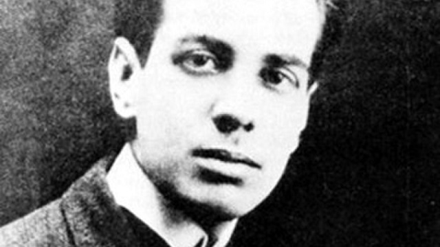 “Những ngôi nhà như những thiên thần” – Jorge Luis Borges | Nguyễn Huy ...