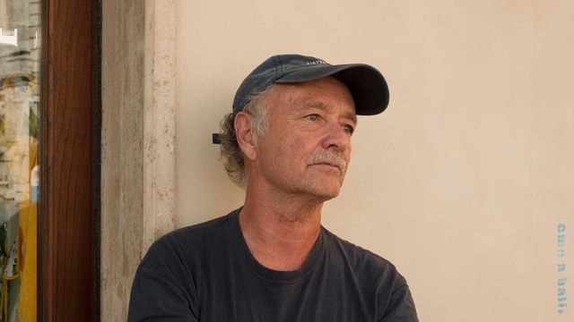 “Bài thơ kết thúc ở đại dương” – Jim Moore | Nguyễn Huy Hoàng