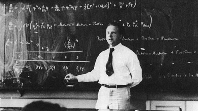“1943: Werner Heisenberg đến thăm Hans Frank ở Kraków” – Adam ...